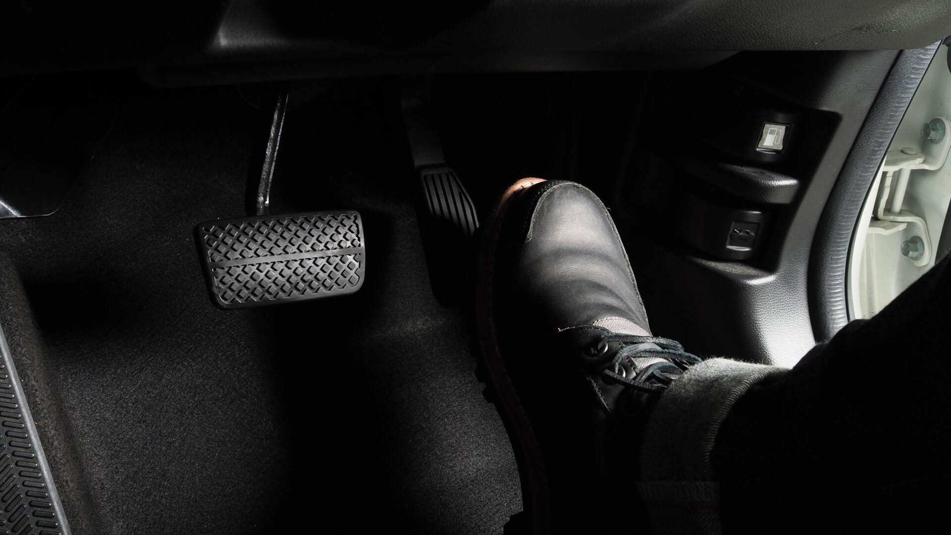 Consejos para el uso correcto de los pedales del auto